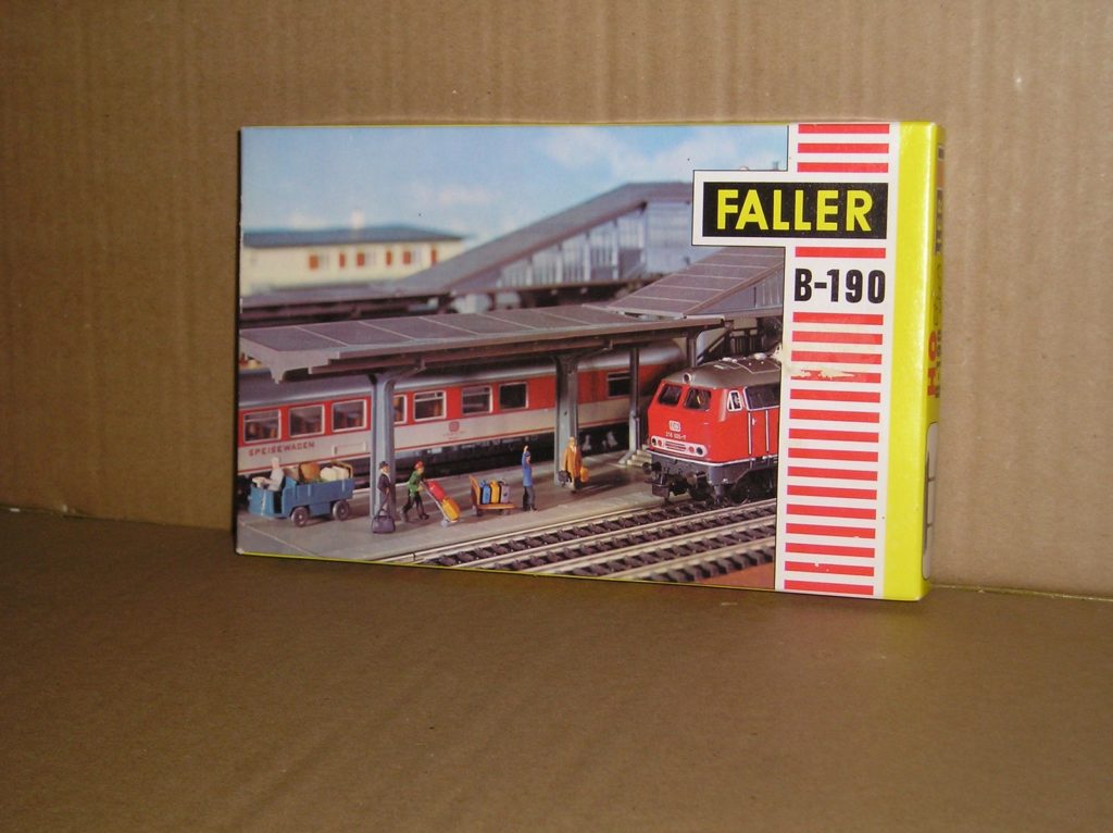 EB0009 Faller B190 120190 platform section with canopy, new unused ...
